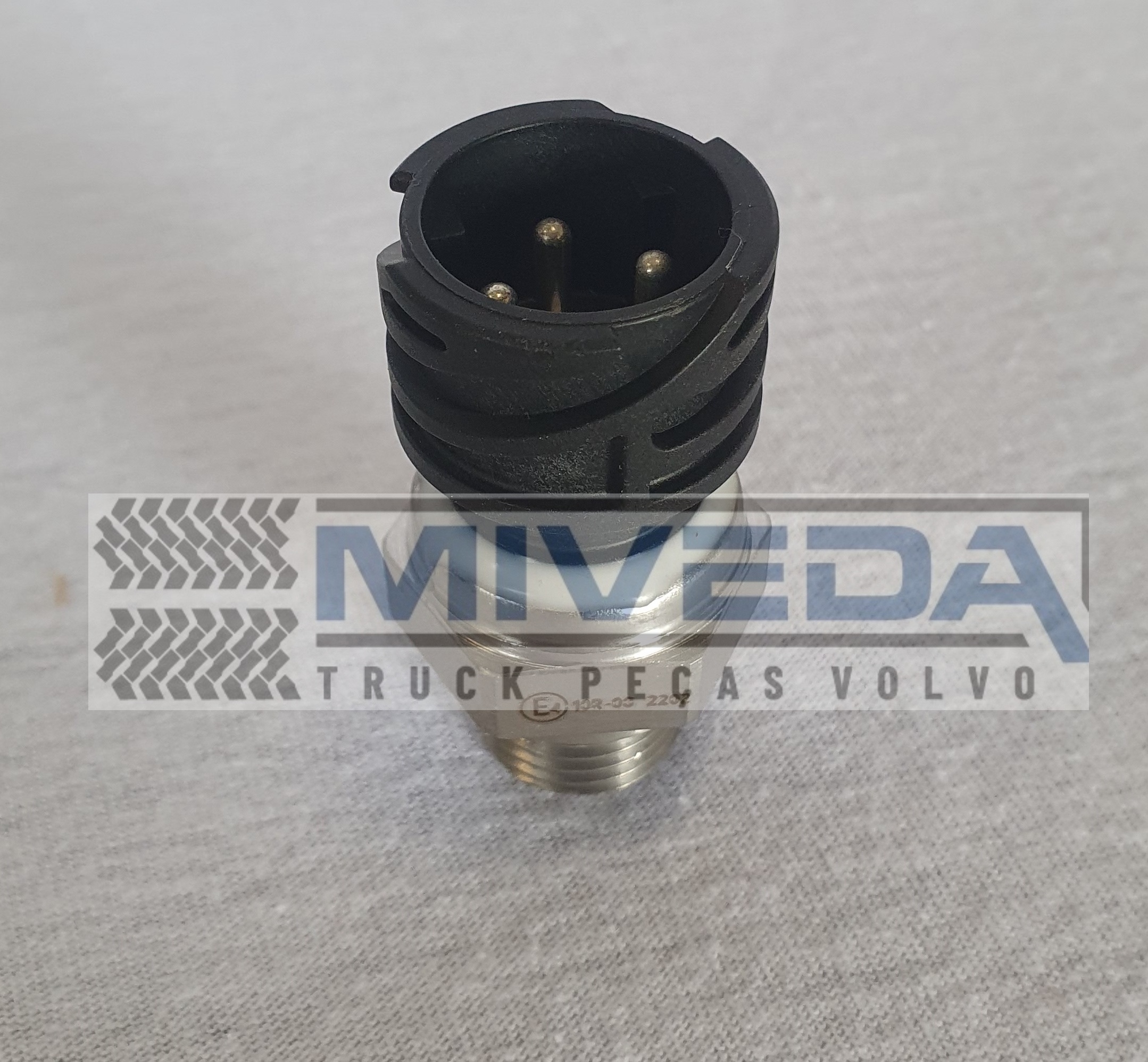 SENSOR PRESSAO ÓLEO VOLVO FH D12d D13 21634021 - Miveda