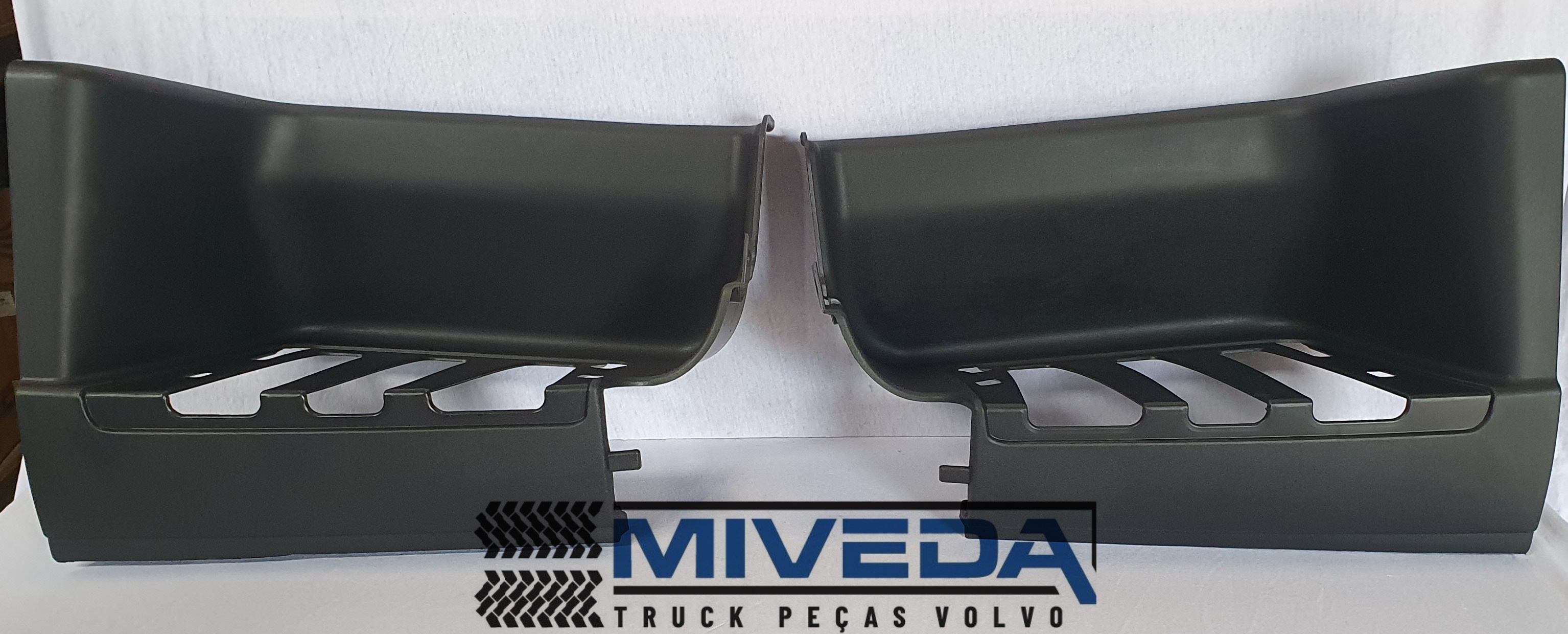 CAPA ESTRIBO VOLVO FH CHINÊS 3175406 - Miveda